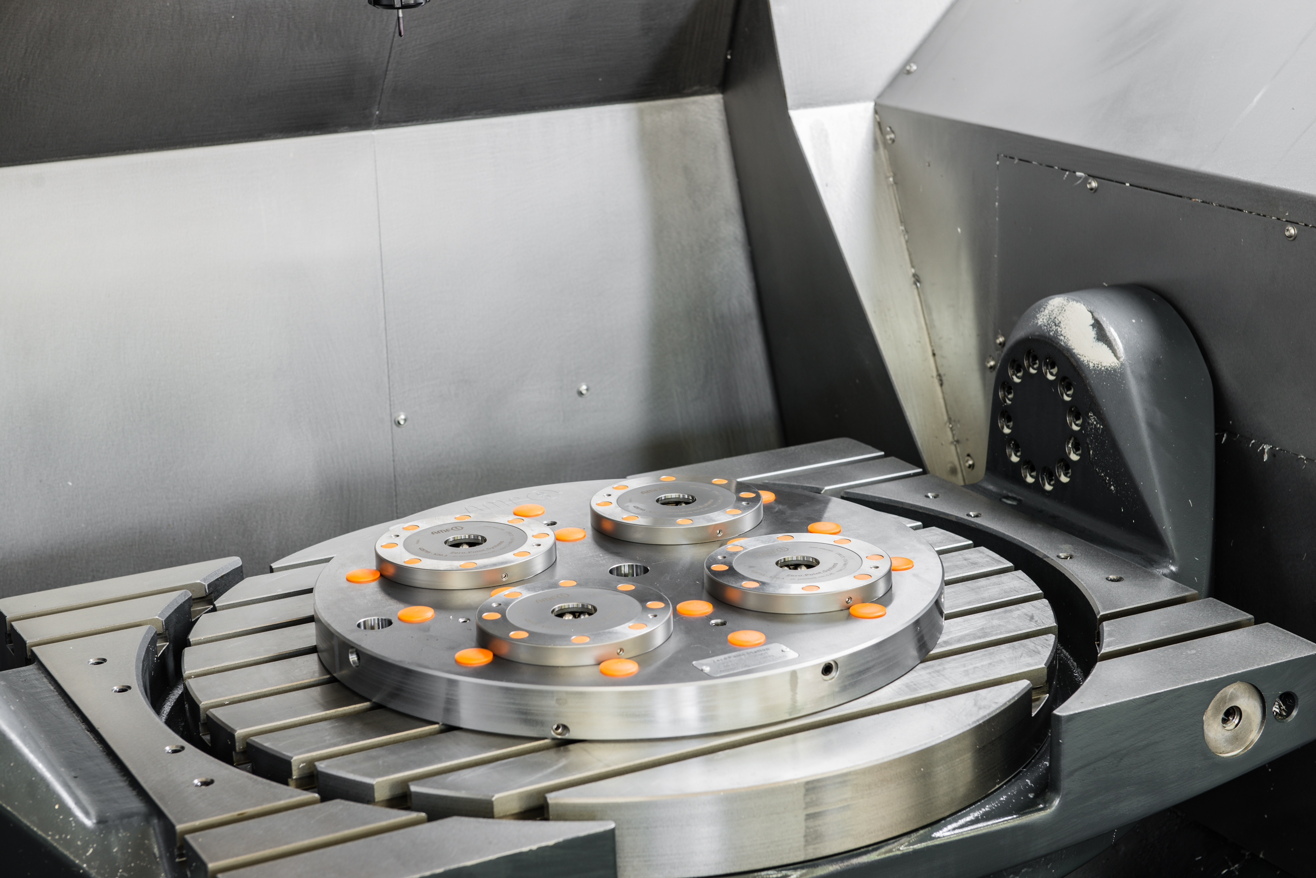 Les vis BUMAX améliorent la solution de serrage d’un outil de mesure ...